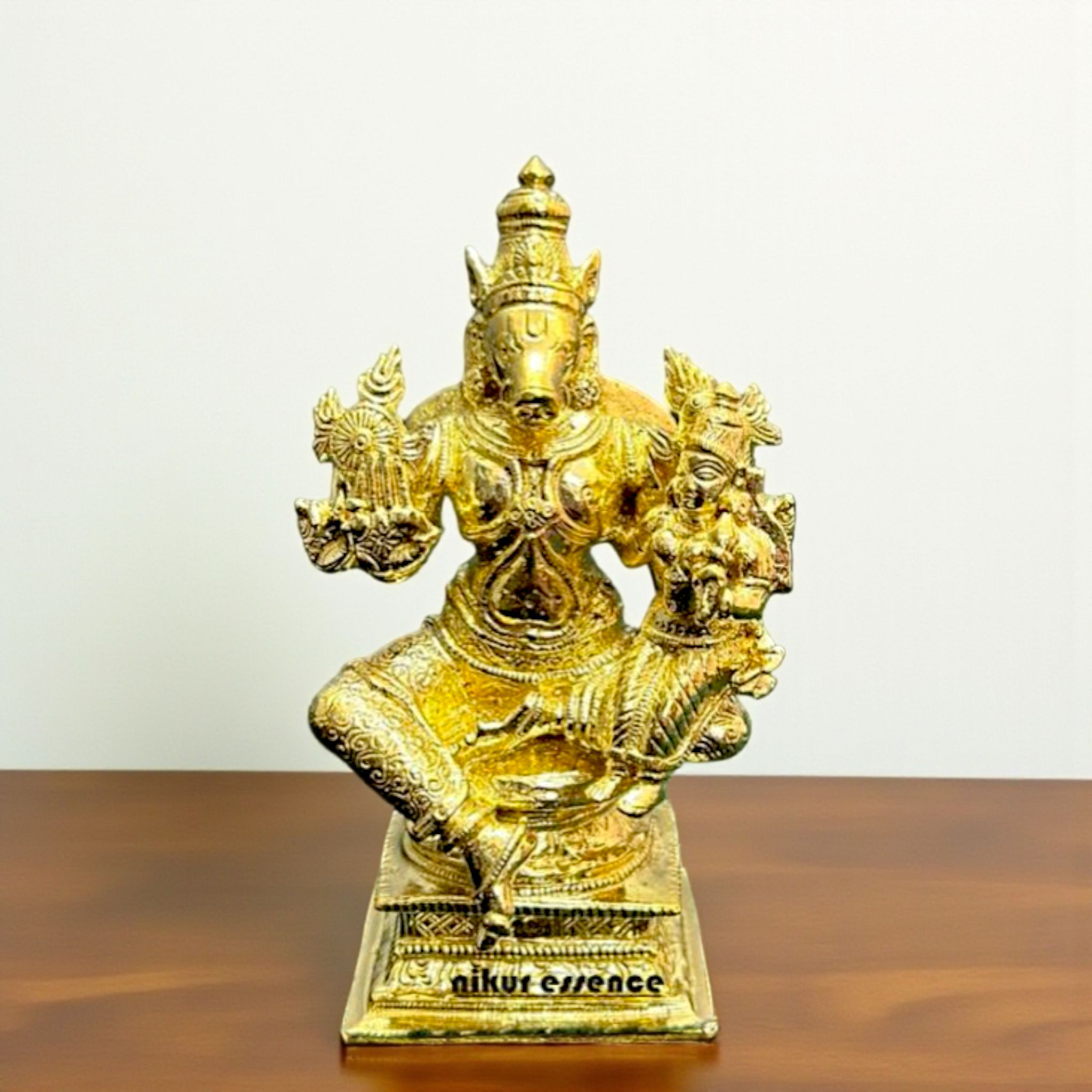 Vaha Vishnu Lakshmi Maa Seated Panchaloha Idol – Nikur Essence